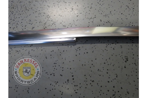 Sierlijst op deur coupe blinkend aluminium 911 65-77 links